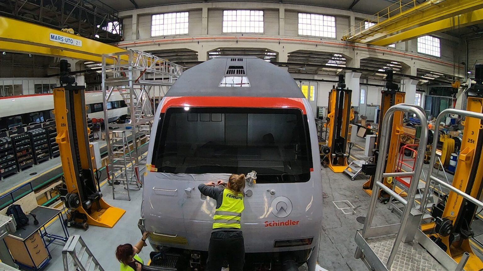 150 Jahre Schindler Aufzüge - neue Werbelok - Remund Carrosserie und Werbetechnik