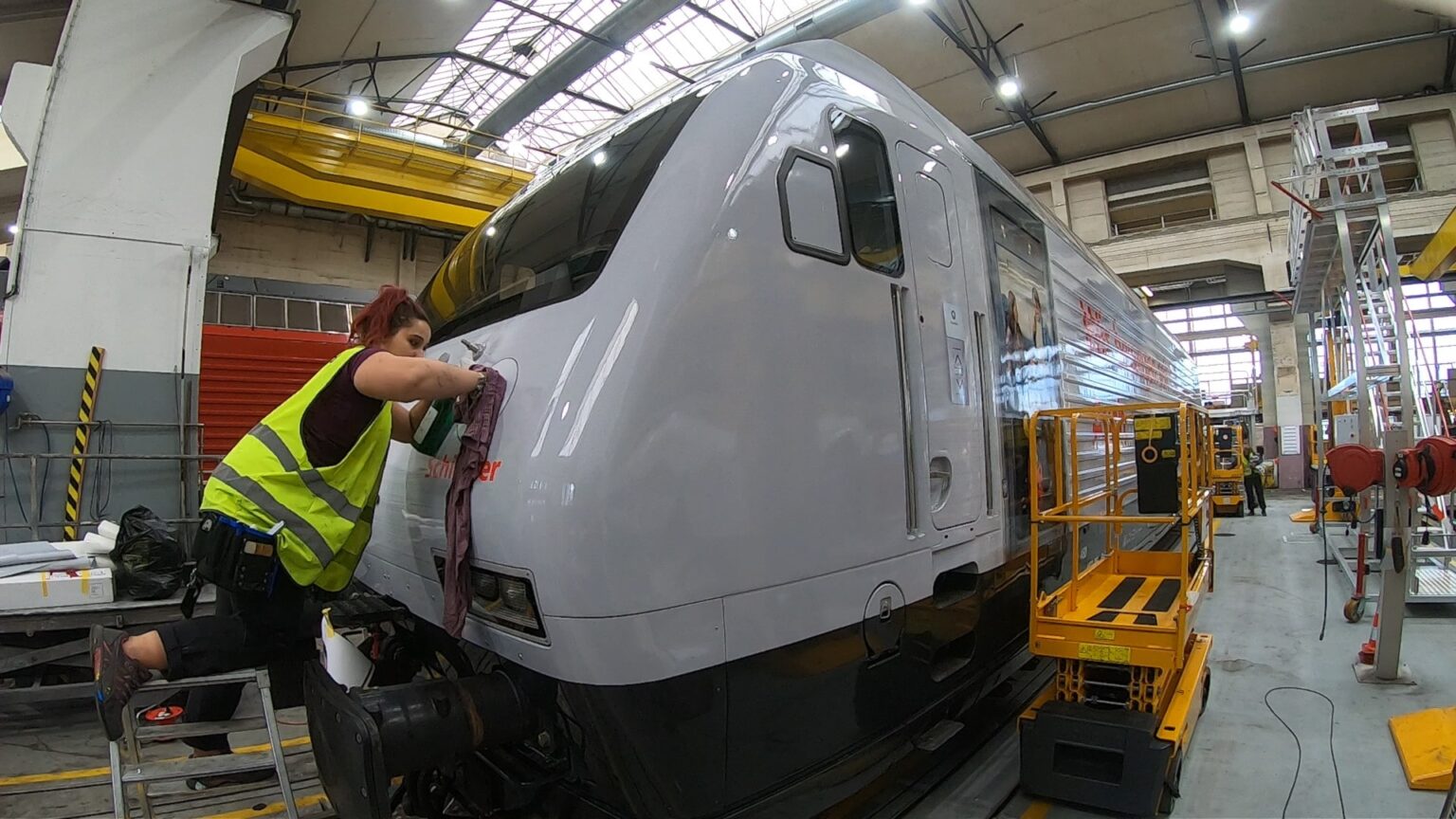 150 Jahre Schindler Aufzüge - neue Werbelok - Remund Carrosserie und Werbetechnik